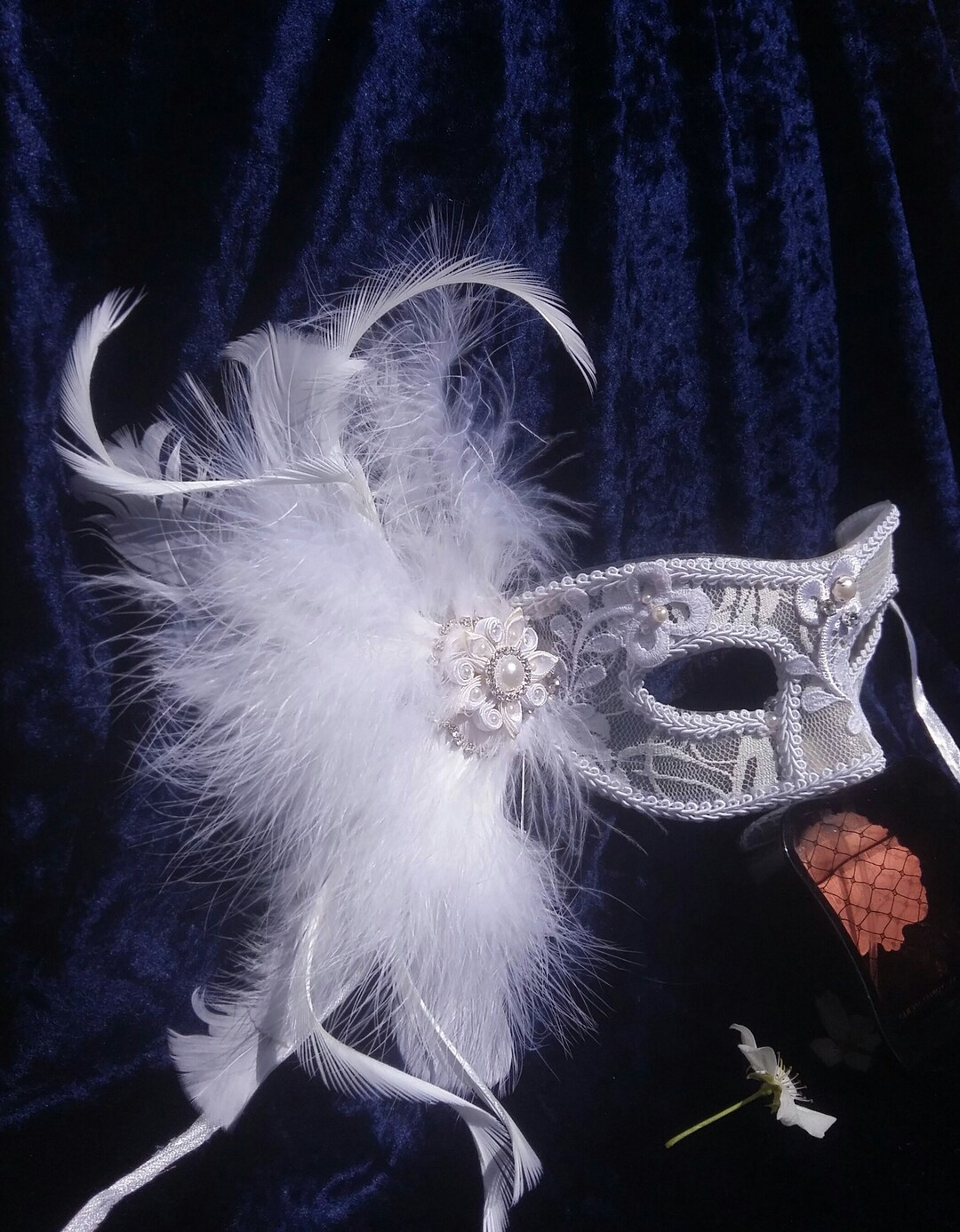 Ivory White Beaded Lace Masquerade Mask With Feathers,winter Masquerade ...