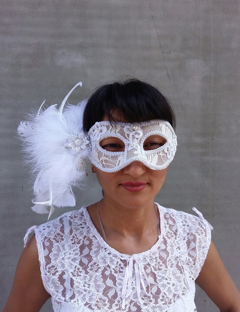 Ivory White Beaded Lace Masquerade Mask With Featherswinter - Etsy