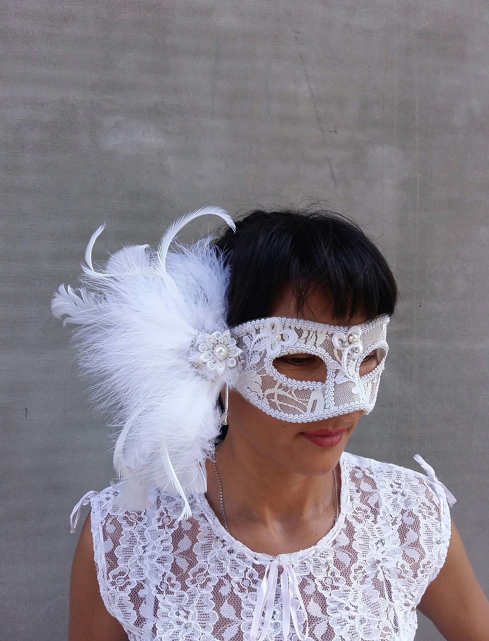 Ivory White Beaded Lace Masquerade Mask With Featherswinter - Etsy