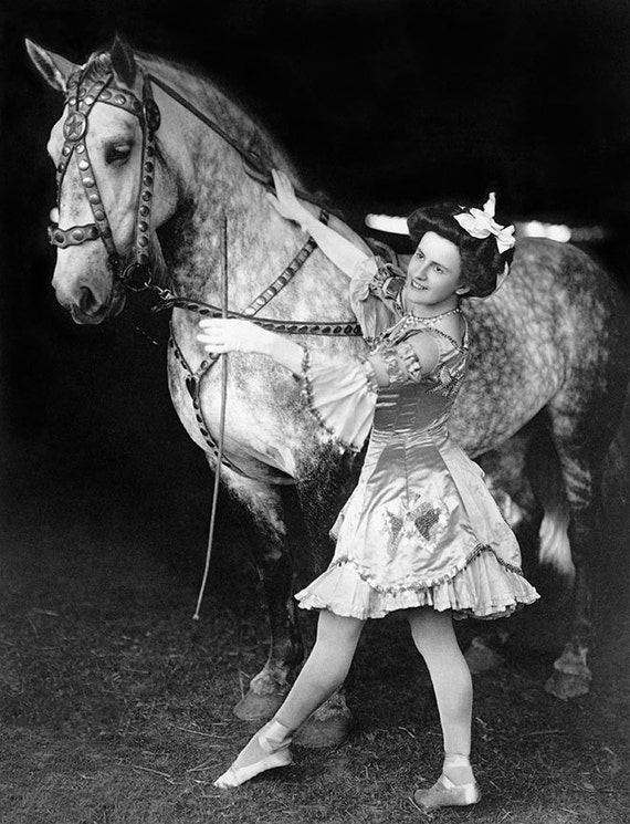 Victorian Circus Performer