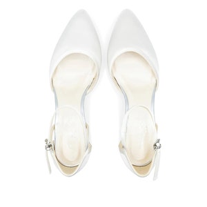 Ladies Low Heel Ivory Satin Bridal Shoes, Low Block Heel Bridal Shoes ...