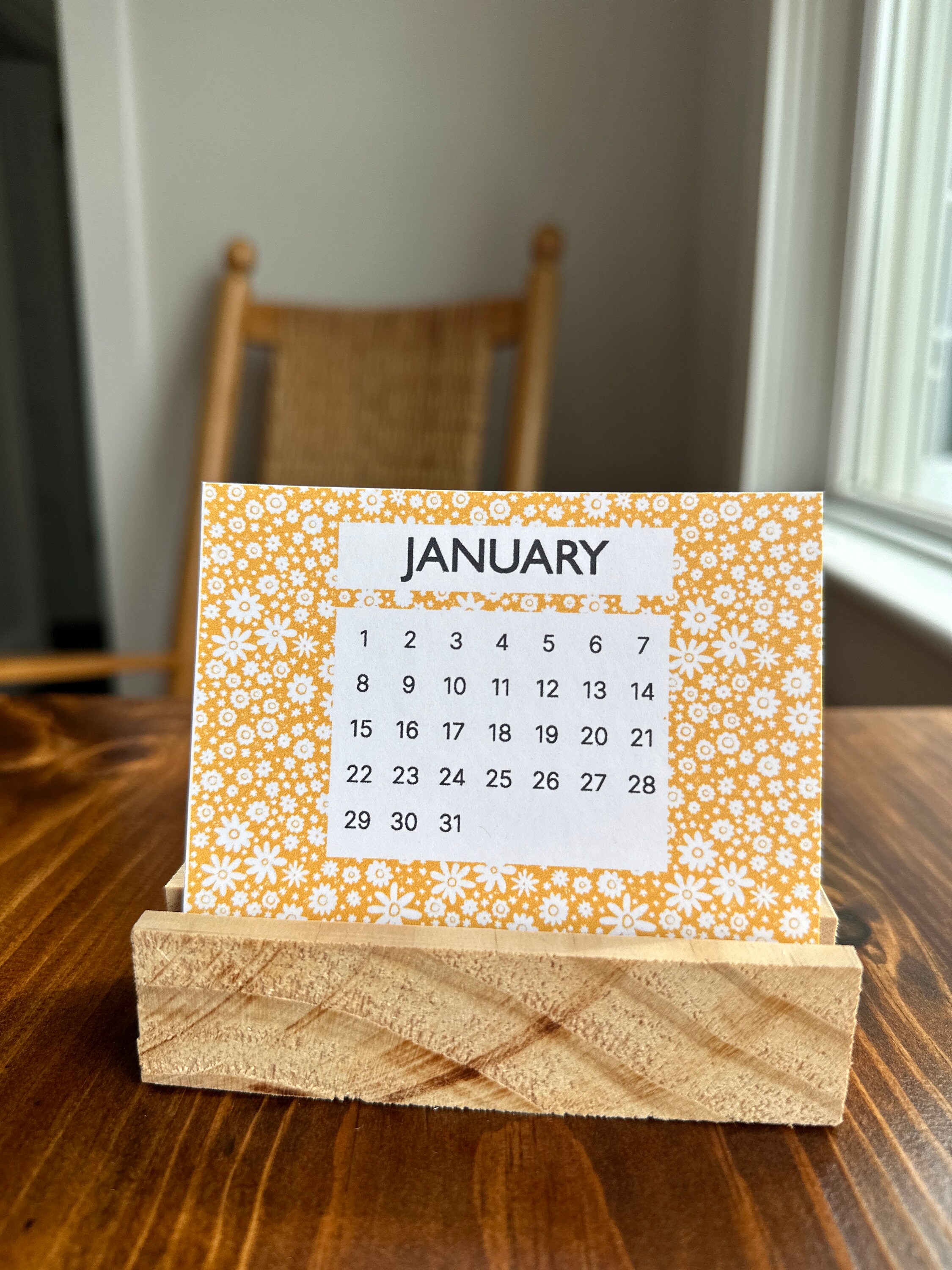 2024 Desk Calendar With Wood Stand Floral Mini Desk Calendar Monthly ...