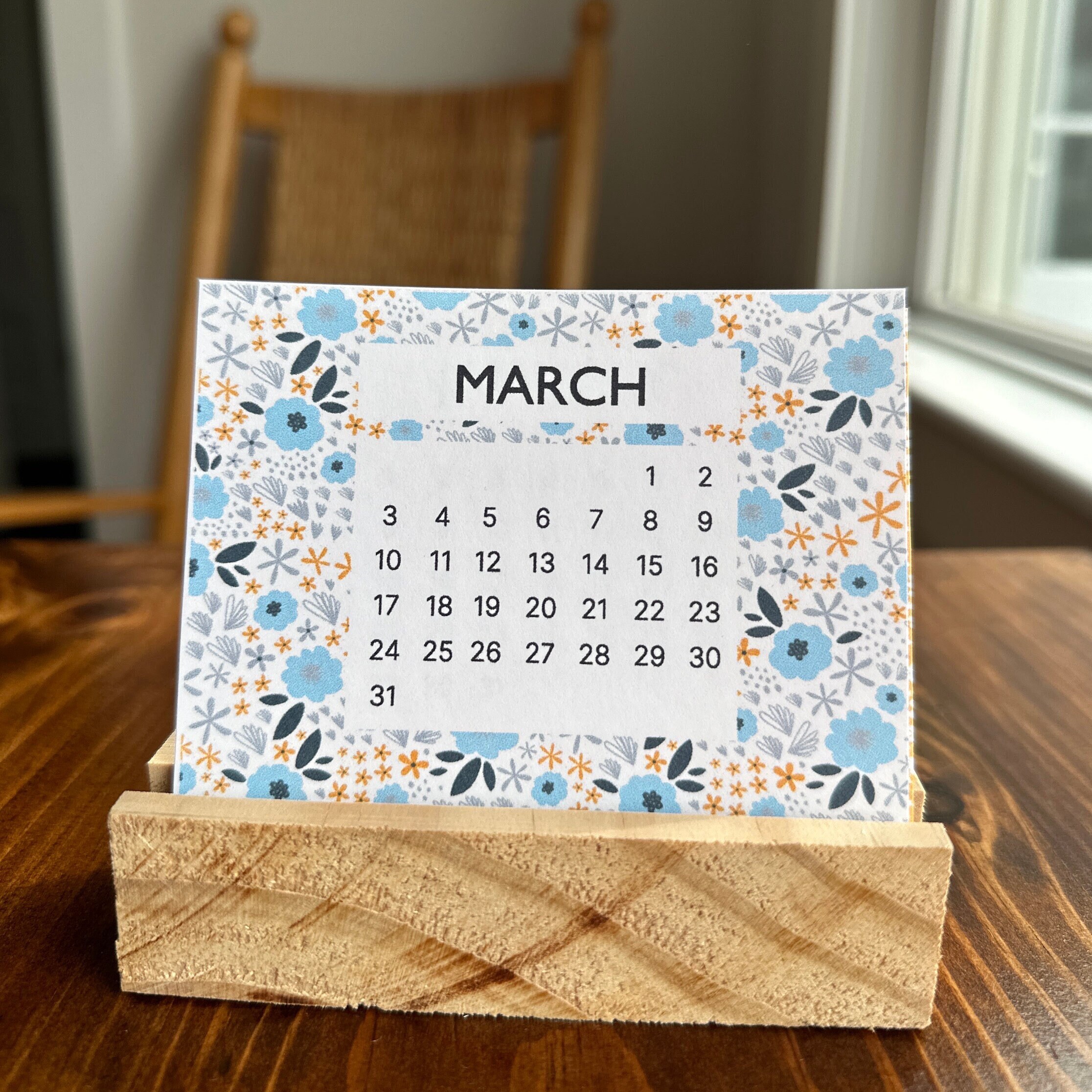 2024 Desk Calendar With Wood Stand Floral Mini Desk Calendar Monthly ...