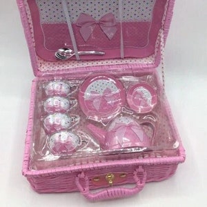 Children's Pink Bow Tea Set With Serving Tray and Wicker Carry Case ...