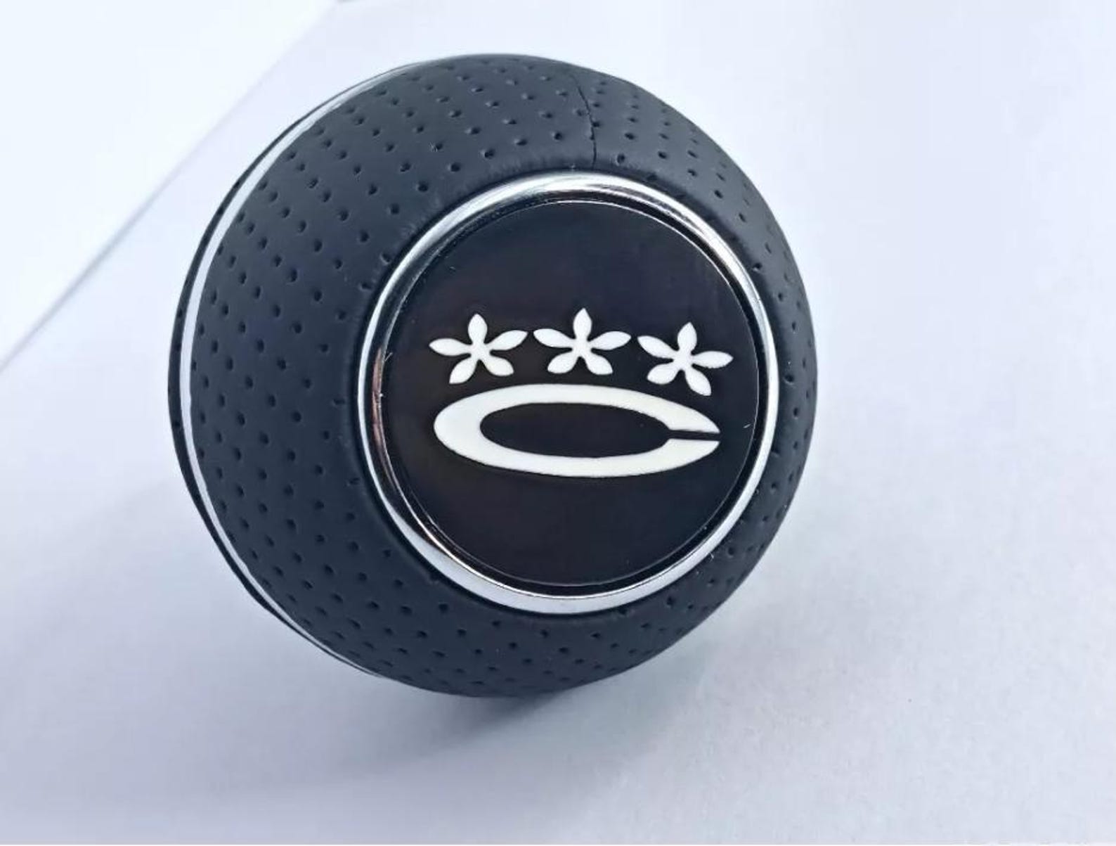 Toyota Corolla Ke30 Ke35 Ke36 Ke38 TE31 Shift Knob Leather Metal Logo ...