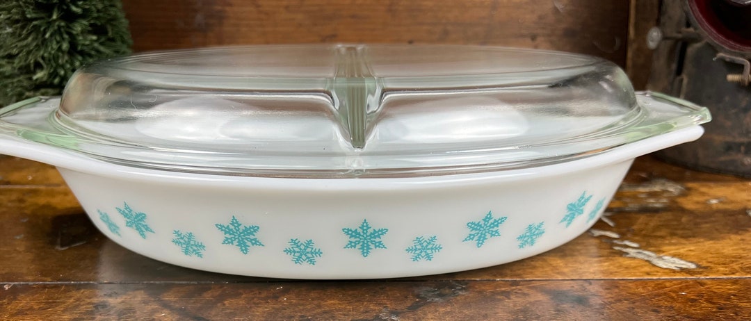 Vintage Pyrex SNOWFLAKE Blue on White Casserole Divided Dish With ...