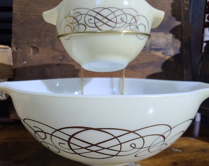 PYREX GOLDEN Scroll Promotional Chip and Dip Set W Bracketgold Ivory ...