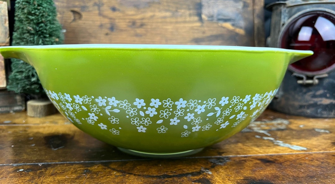 Vintage Pyrex Spring Blossom Green Cinderella Bowl ~ Large 444 White ...