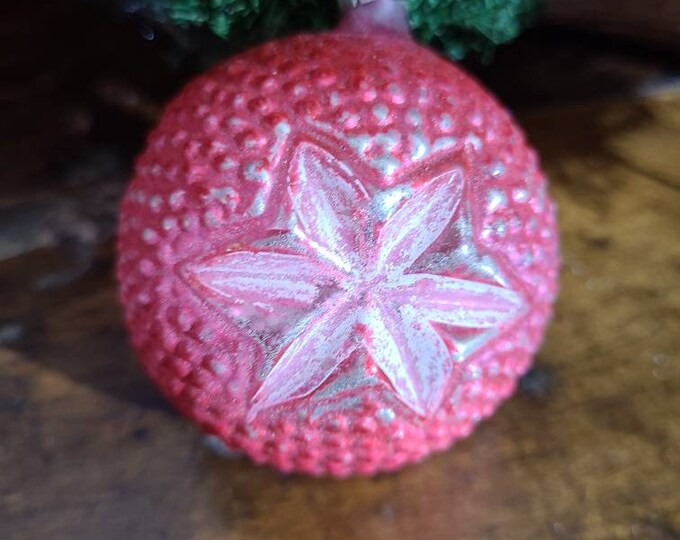 Vintage Round Bumpy Red Star Christmas Ornament ~ Holiday Tree ...