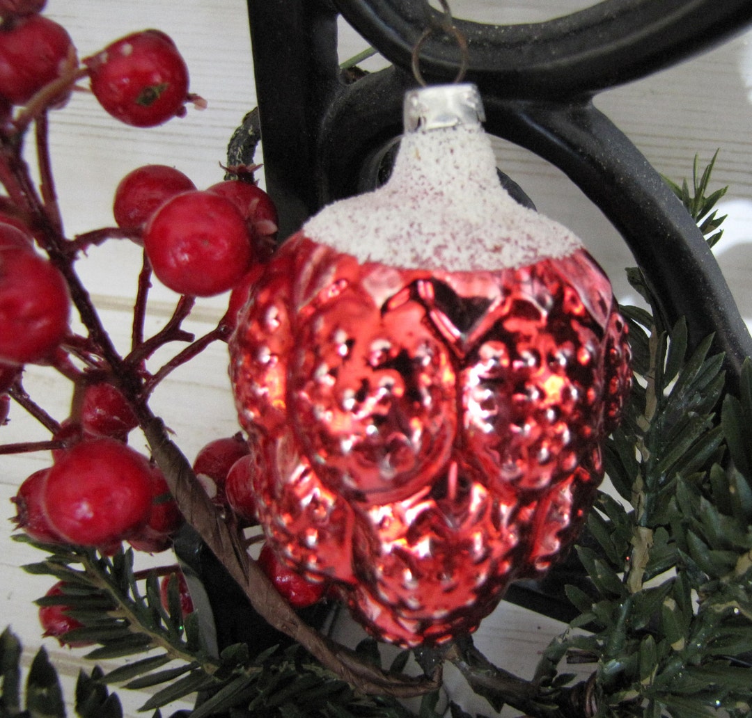 Vintage German Red Berry Cluster Ornament~ White Mica Bumpy Ornament ...