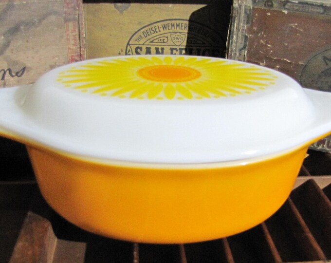Vintage PYREX Orange Sunflower 043 Casserole Dish With Yellow Flower ...