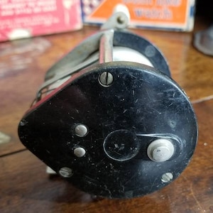 Vintage VIKING V7361 Fishing Reel ~ Rustic Outdoors Fisherman Gift ~ - Etsy