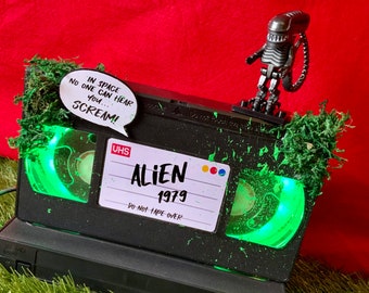 Alien Xenomorph Lamp - Etsy