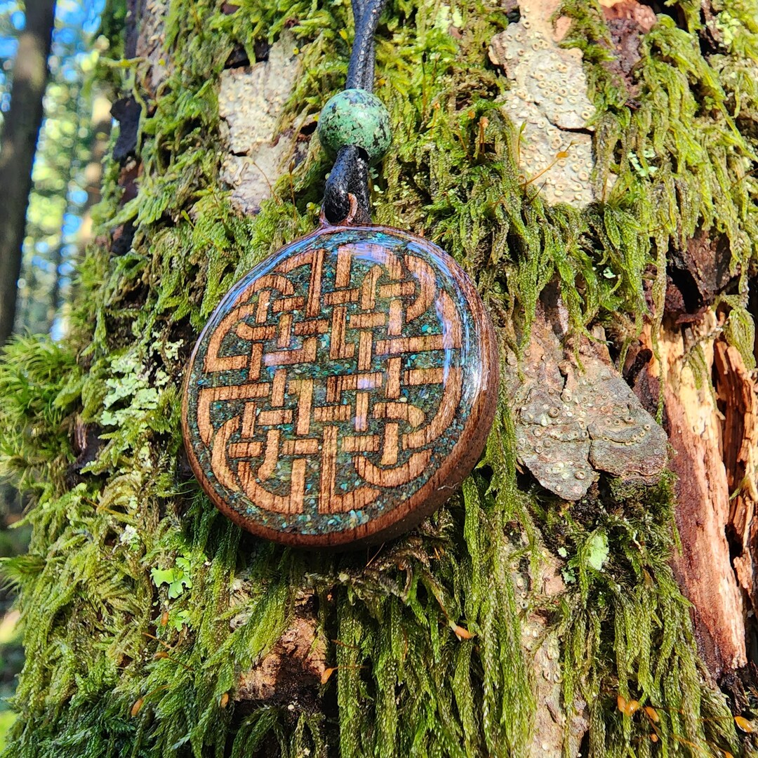 Dara Knot With Phoenix Turquoise - Wood Pendant - Necklace - Etsy