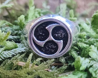 Tomoe Mitsudomoe Ring Shinto Hachiman God of War and Archery - Etsy