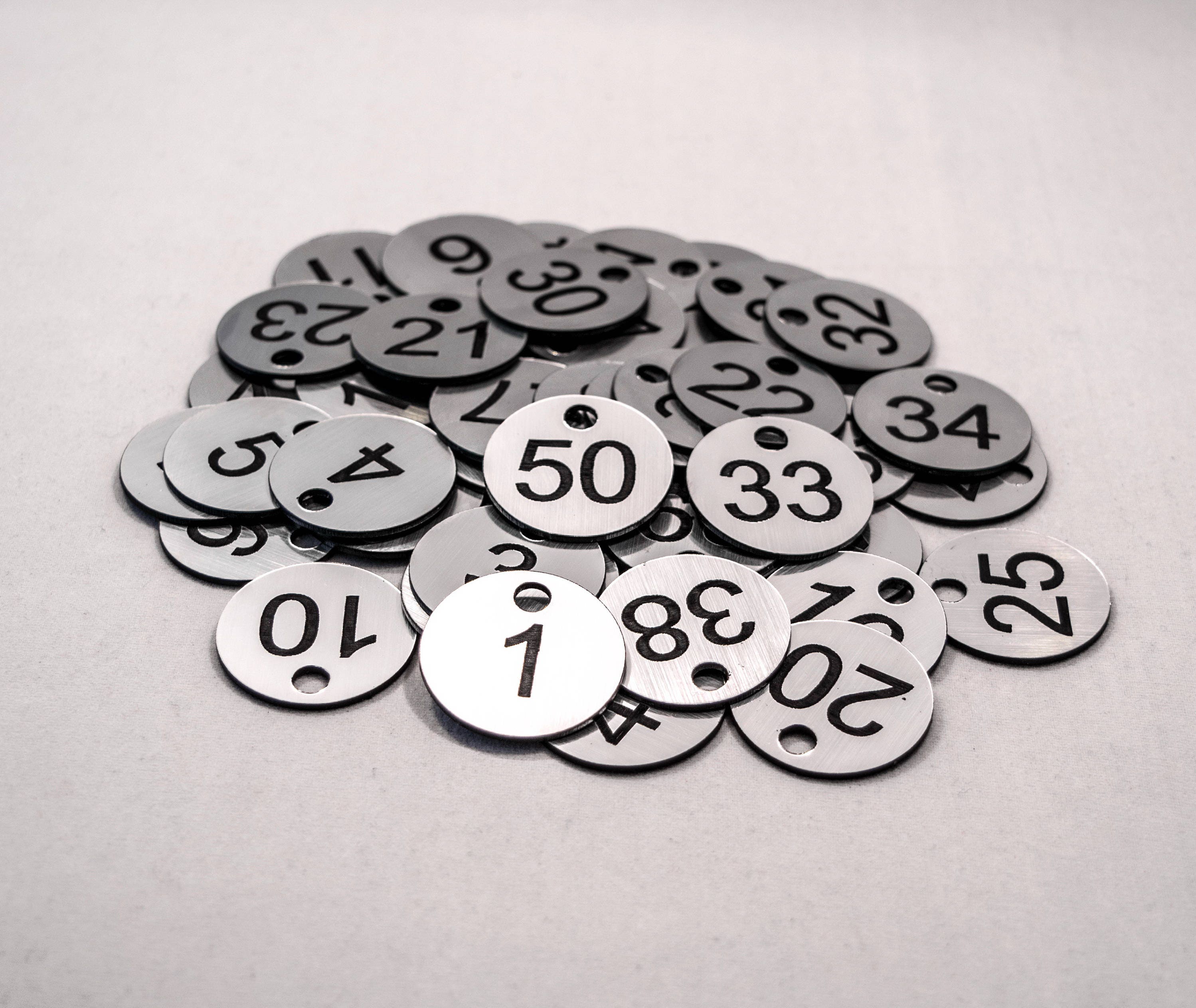 Set of 100 size 3cm Laser Engraved Number Discs Table Tags | Etsy