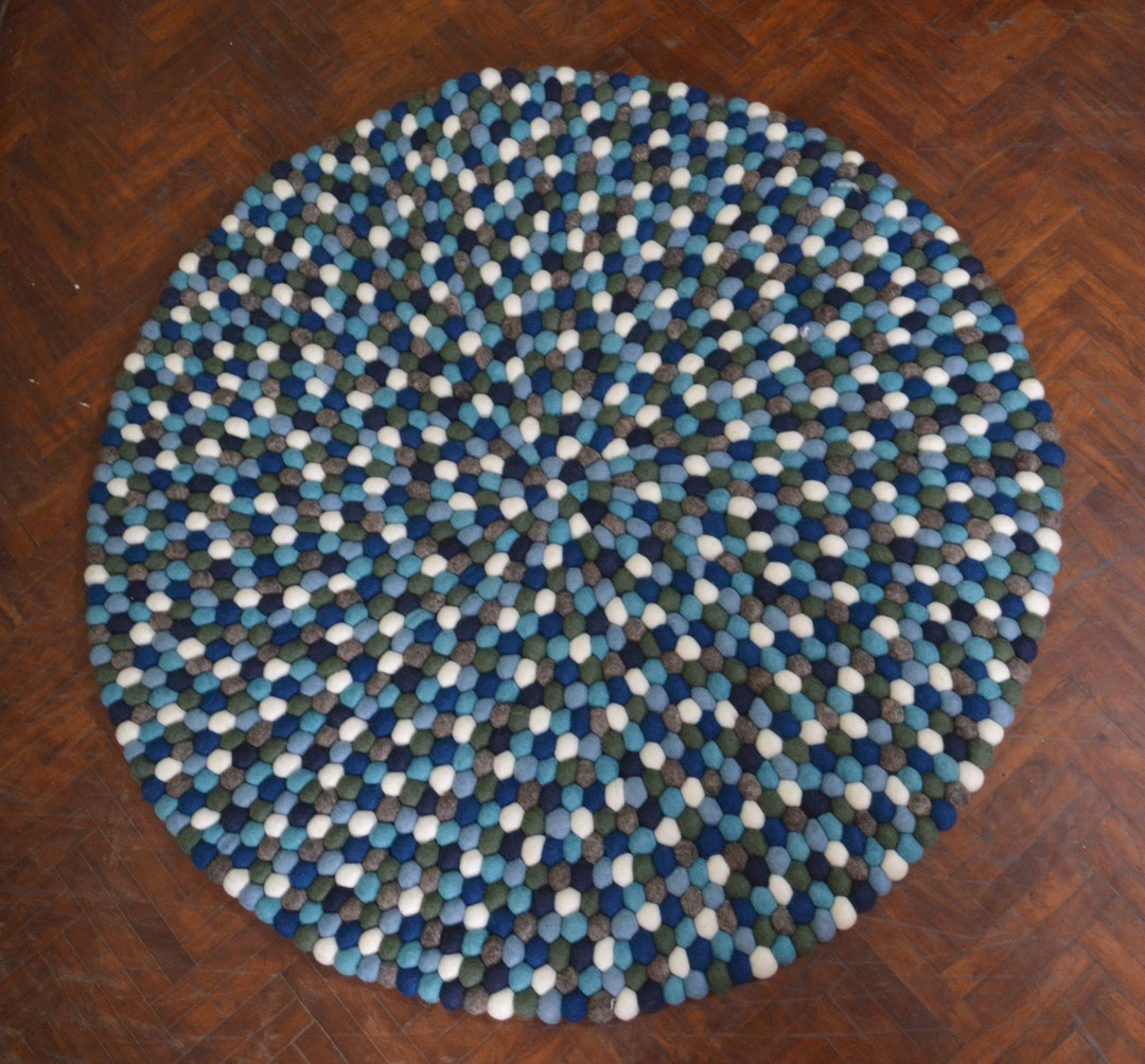 Size 90 Cm to 300 Cm in Diameter Mix Blue Woolen Felt Balls Mat Nursery ...