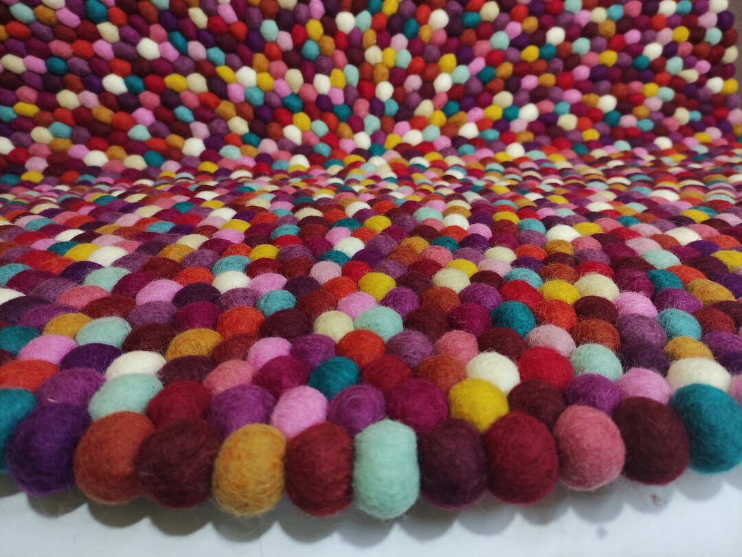 Choose Size 90 Cm to 200 Cm Mixed Bright Color Wholesale Round Pom Pom ...