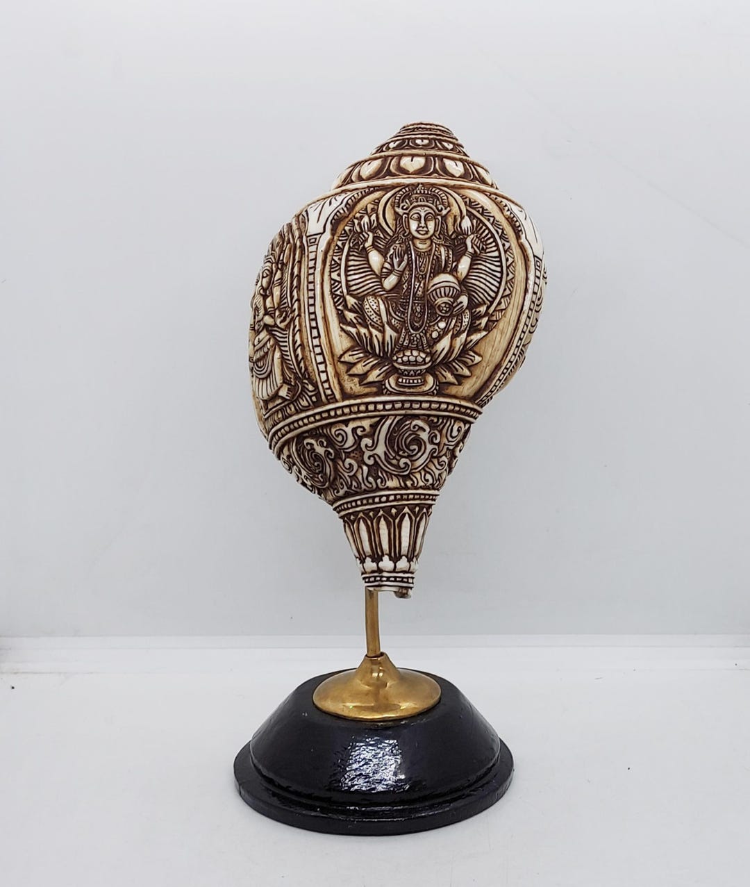 Goddess Laxmi, Ganesh, Saraswathi Carved on Large Ritual Conch Shell ...