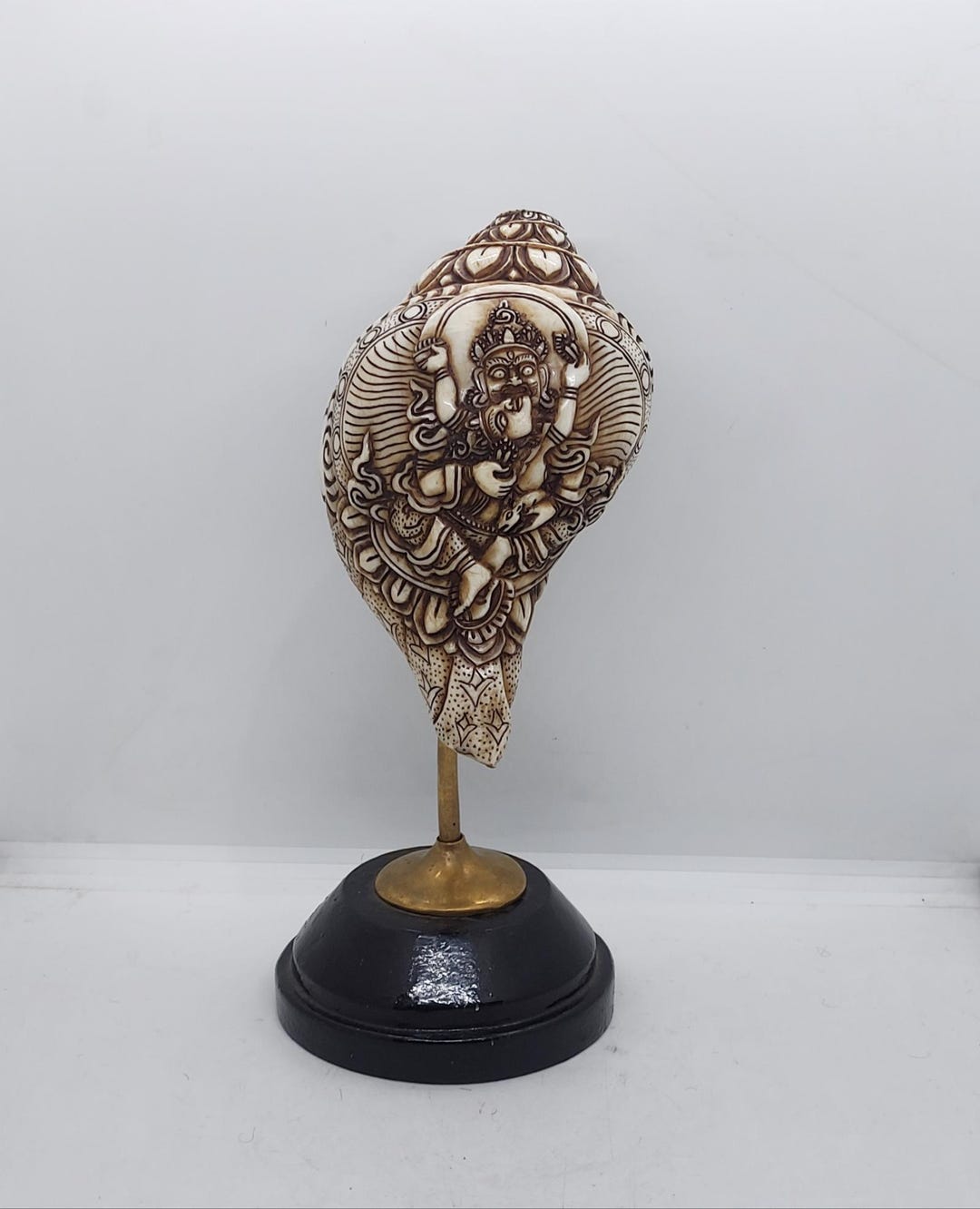 Fine Hand Carved Trumpet Tibetan Yab Yum Zambala Ritual Conch Shell, YZ ...