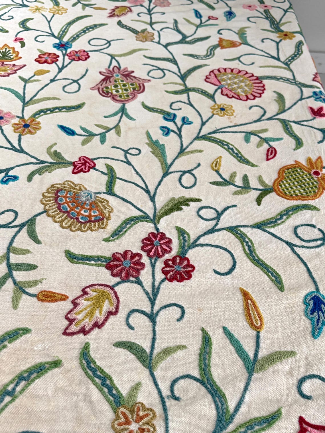 101x86 Embroidered Crewelwork Wall Art Hanging Handmade Unique Coverlet ...
