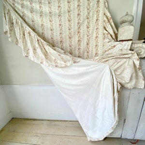 Beautiful Bedcover Faded Floral From France Flowers Striped Bedspread ...