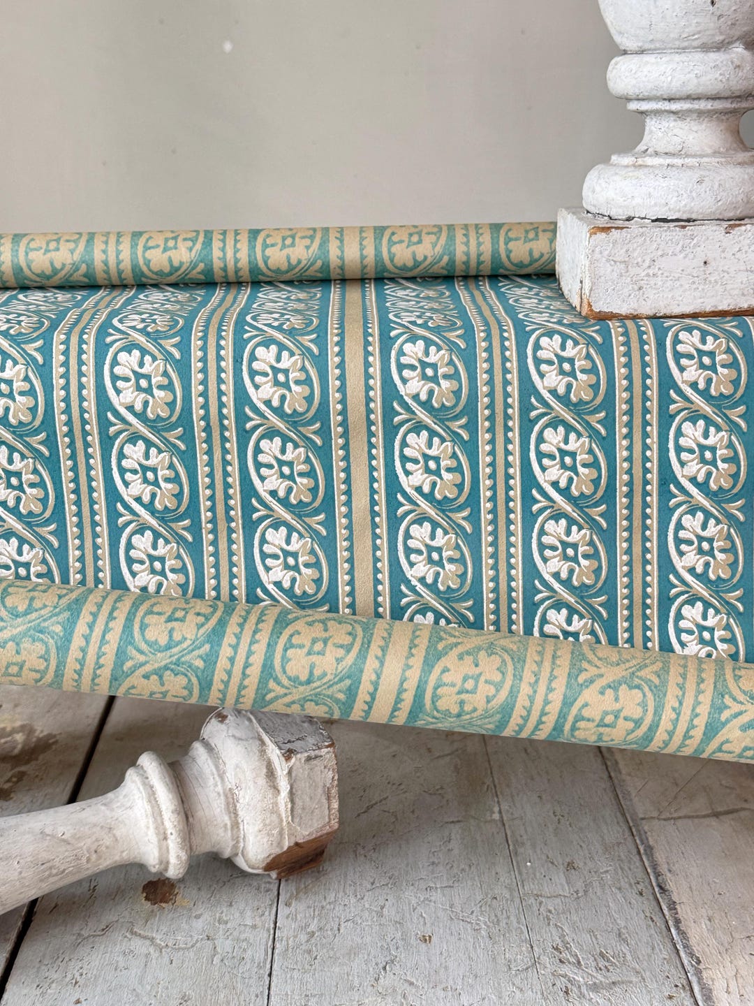 2yds (4yds Avail) French 1920s Wallpaper Blue and Cream Classical ...