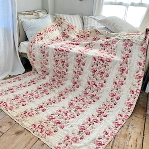 GORGEOUS Faded Floral Fabric Quilt Backed in Patchwork LARGE Queen Size ...
