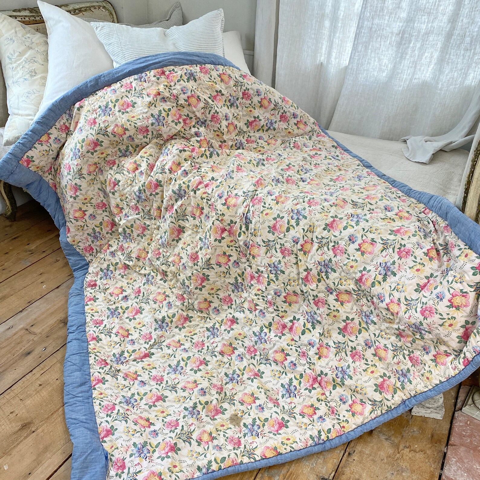 68x60 Vintage French Quilt Boutis Faded Floral Pale Blue Country ...