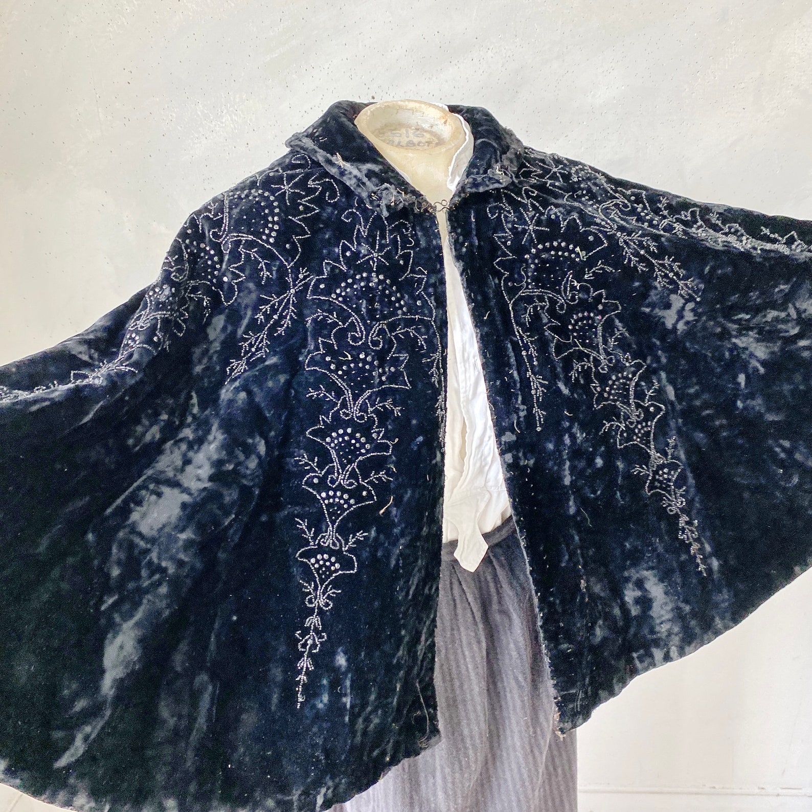 Beaded Antique Victorian Capelet French Black Silk Velvet Shoulder Cape ...