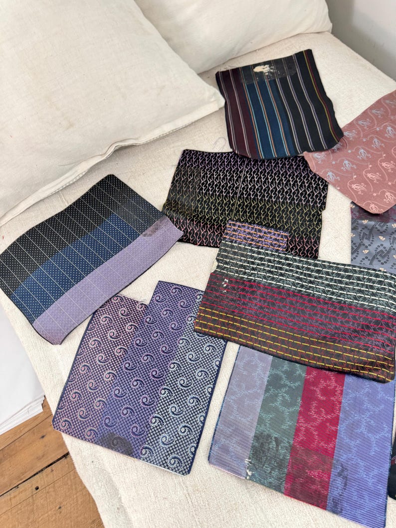 10~1880 Soie Silk De Lyon Fabric Samples Swatches Small Scale Patterns ...