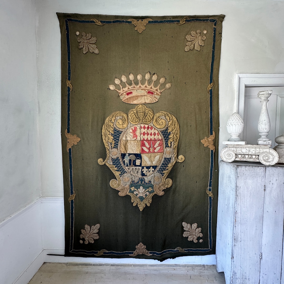AMAZING C1730 Heraldic Embroidery Spanish Armorial Tapestry Wall Art ...