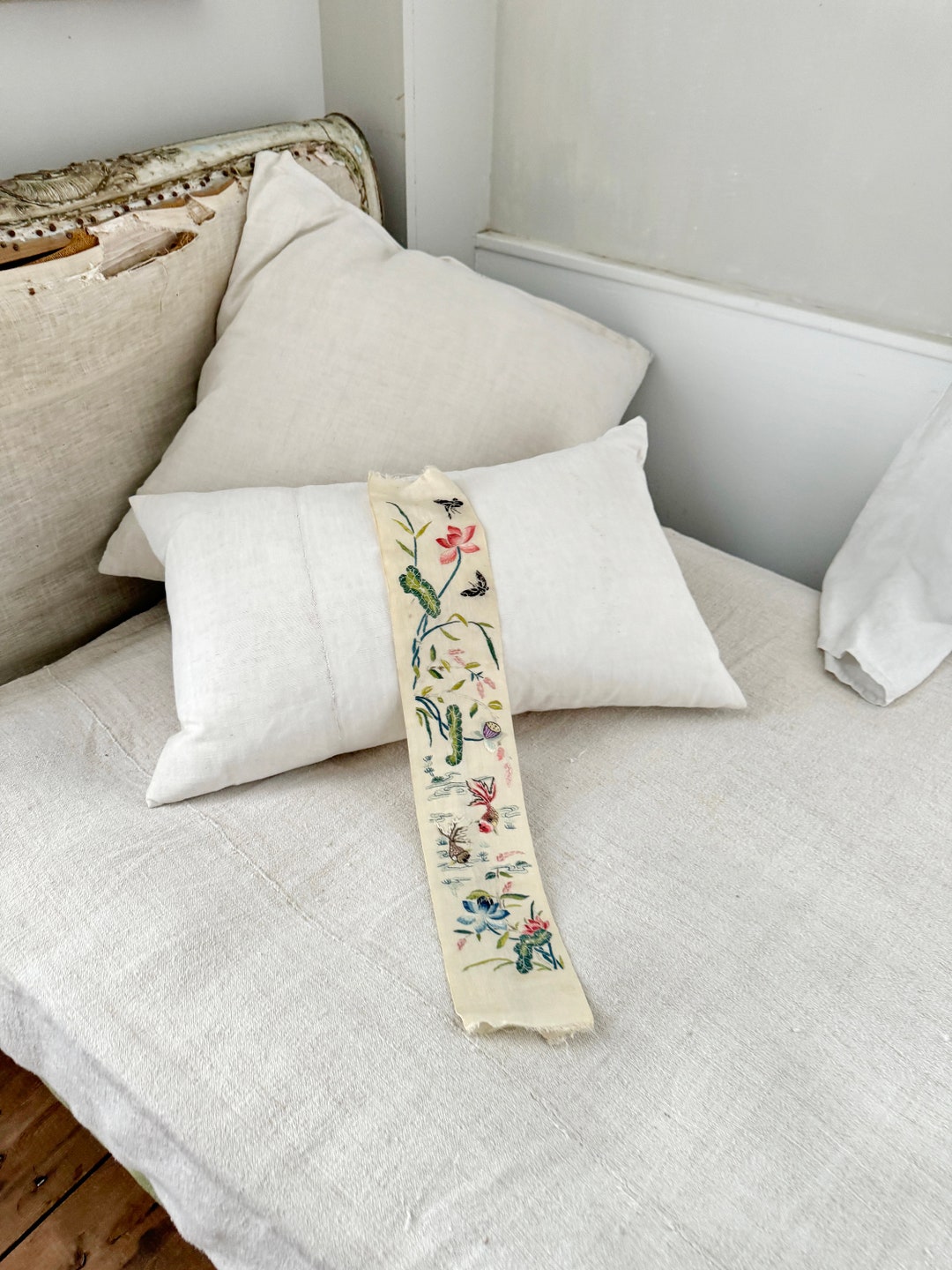 Vintage Chinese or Japanese Embroidery Fabric Silk Embroidered Trim ...