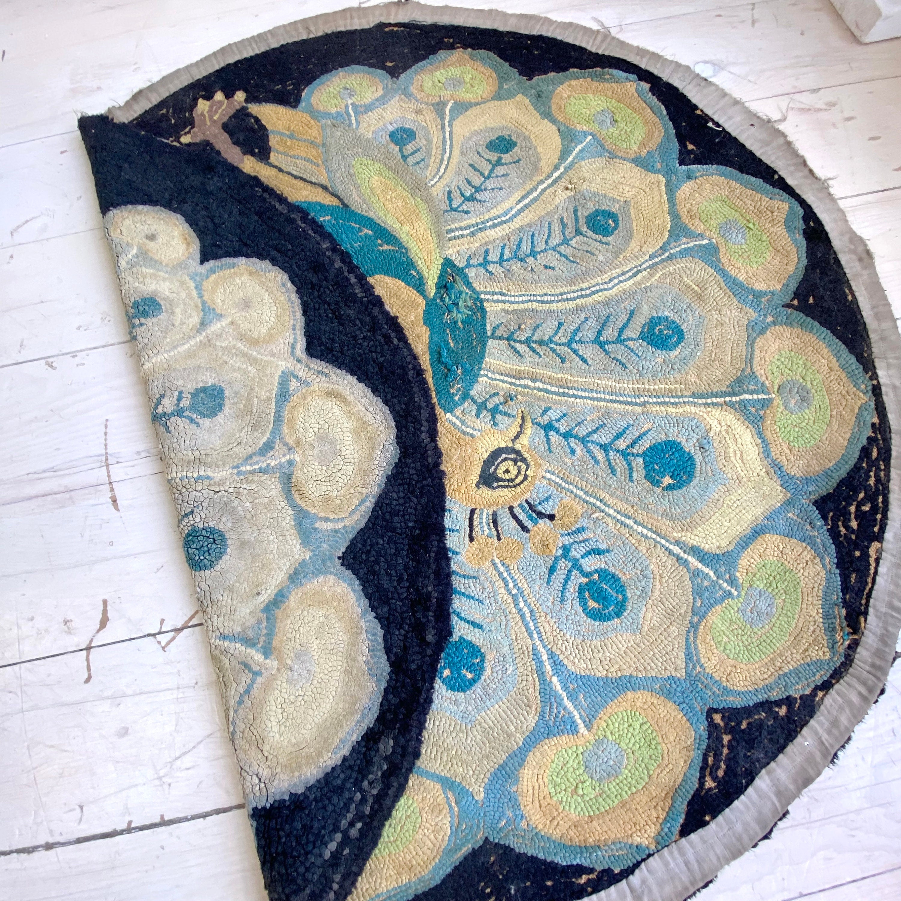 Peacock design vintage hooked rug textile area carpet round | Etsy