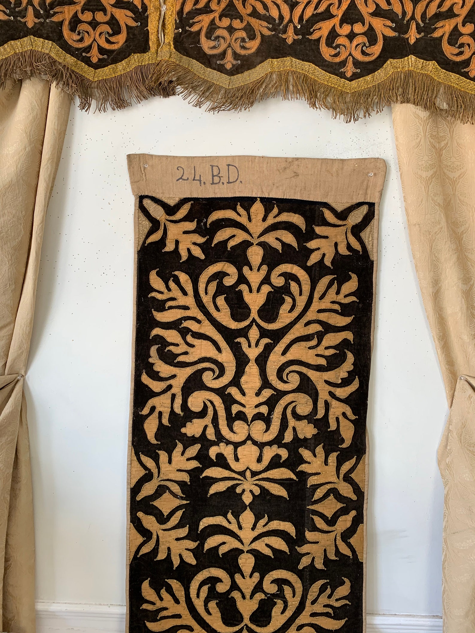 Antique Portuguese 18th Century Brocade Applique Metallic | Etsy