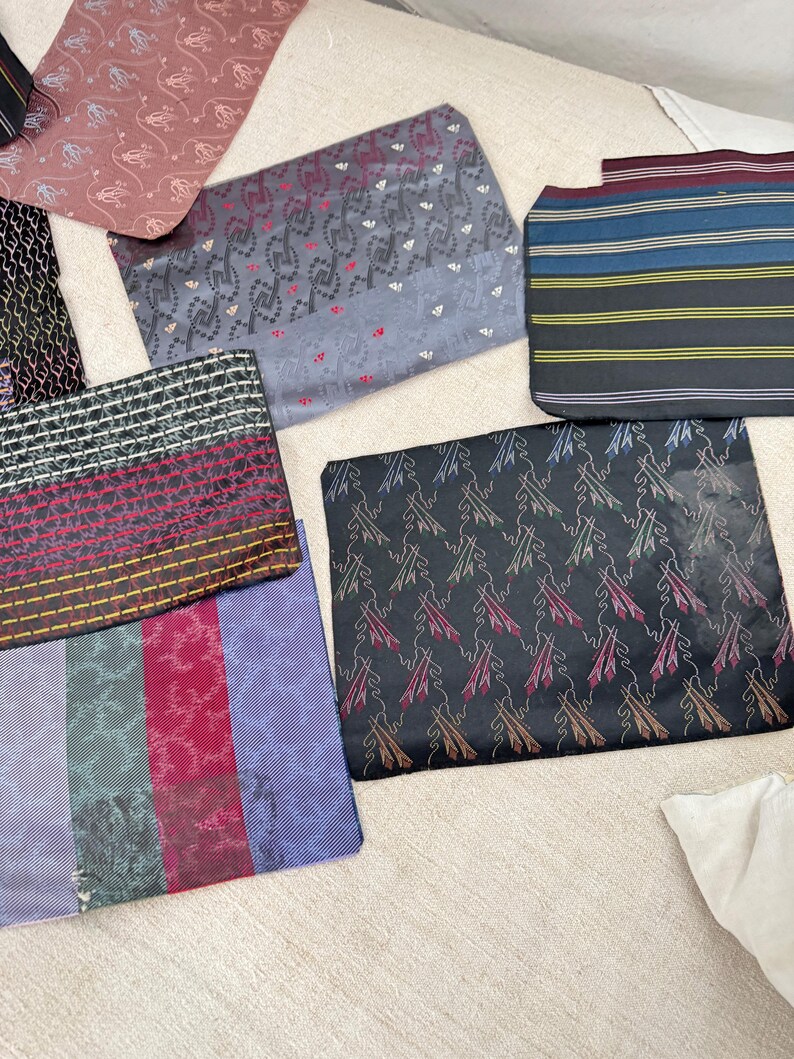 10~1880 Soie Silk De Lyon Fabric Samples Swatches Small Scale Patterns ...