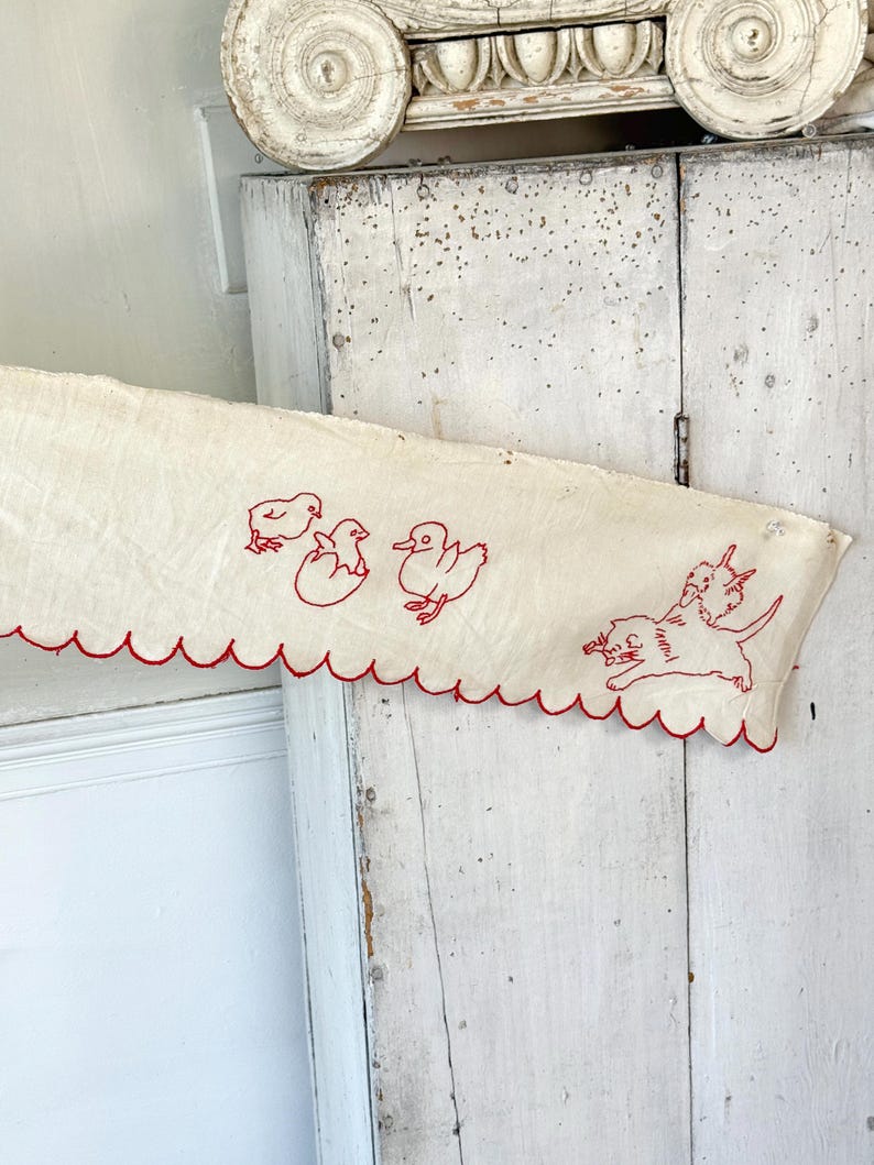 89x7 Embroidered Redwork French Old 1920s 1930s Kitchen Valance Red ...