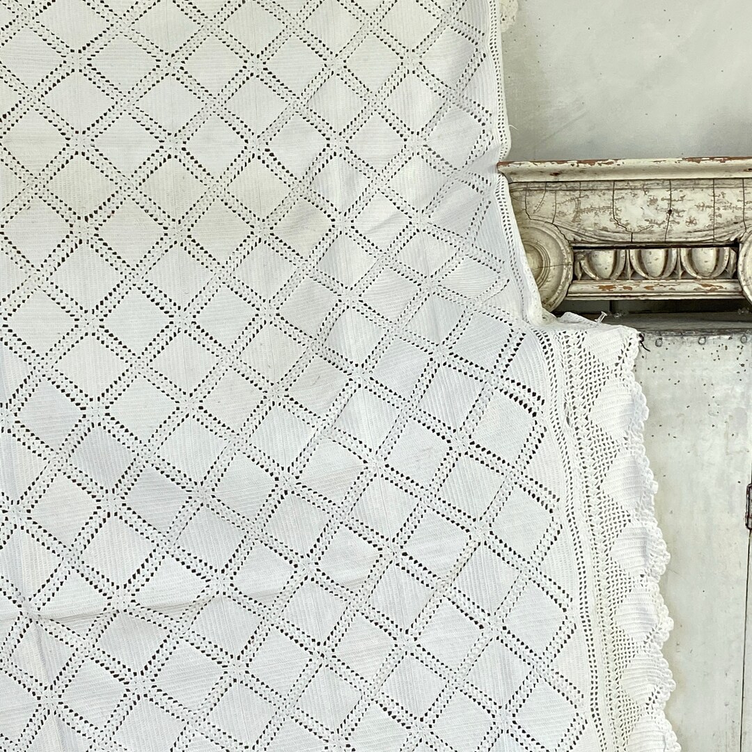 French Lace Coverlet Crocheted Crochet White Cotton Handmade Bedcover ...