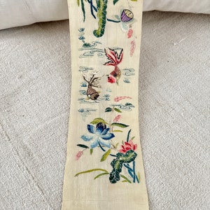 Vintage Chinese or Japanese Embroidery Fabric Silk Embroidered Trim ...