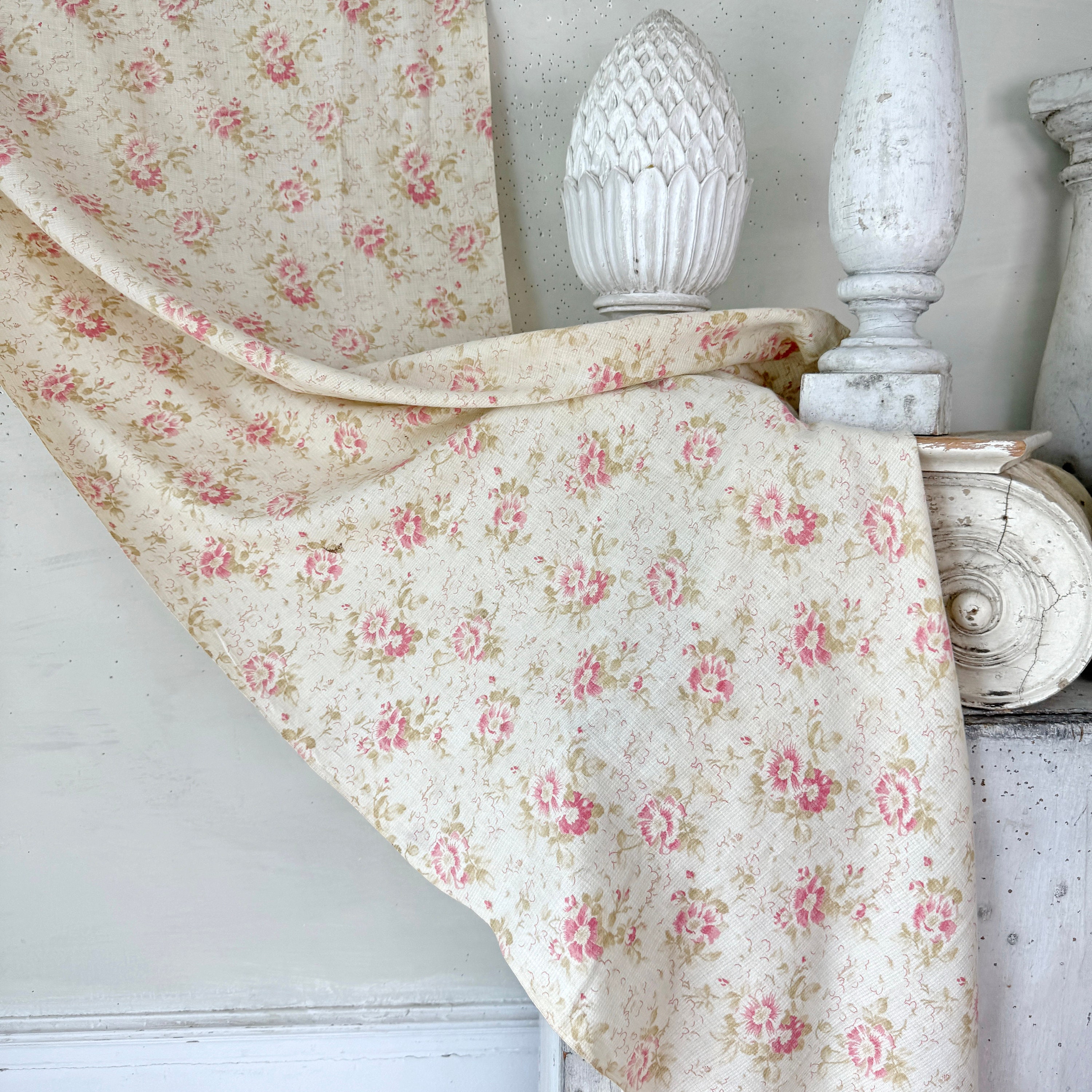 73 X 26 1920 Pink Feminine Faded Floral Fabric Cotton American Material ...