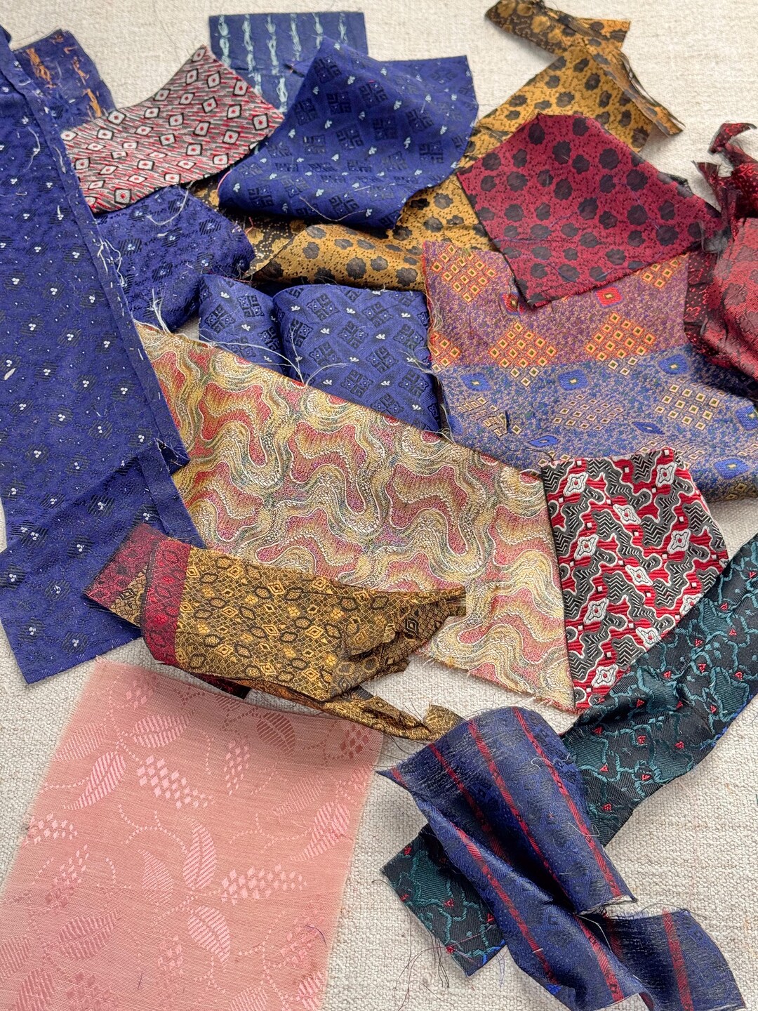 1880 Soie Silk De Lyon Fabric Sample Swatch Small Scale Patterns ...