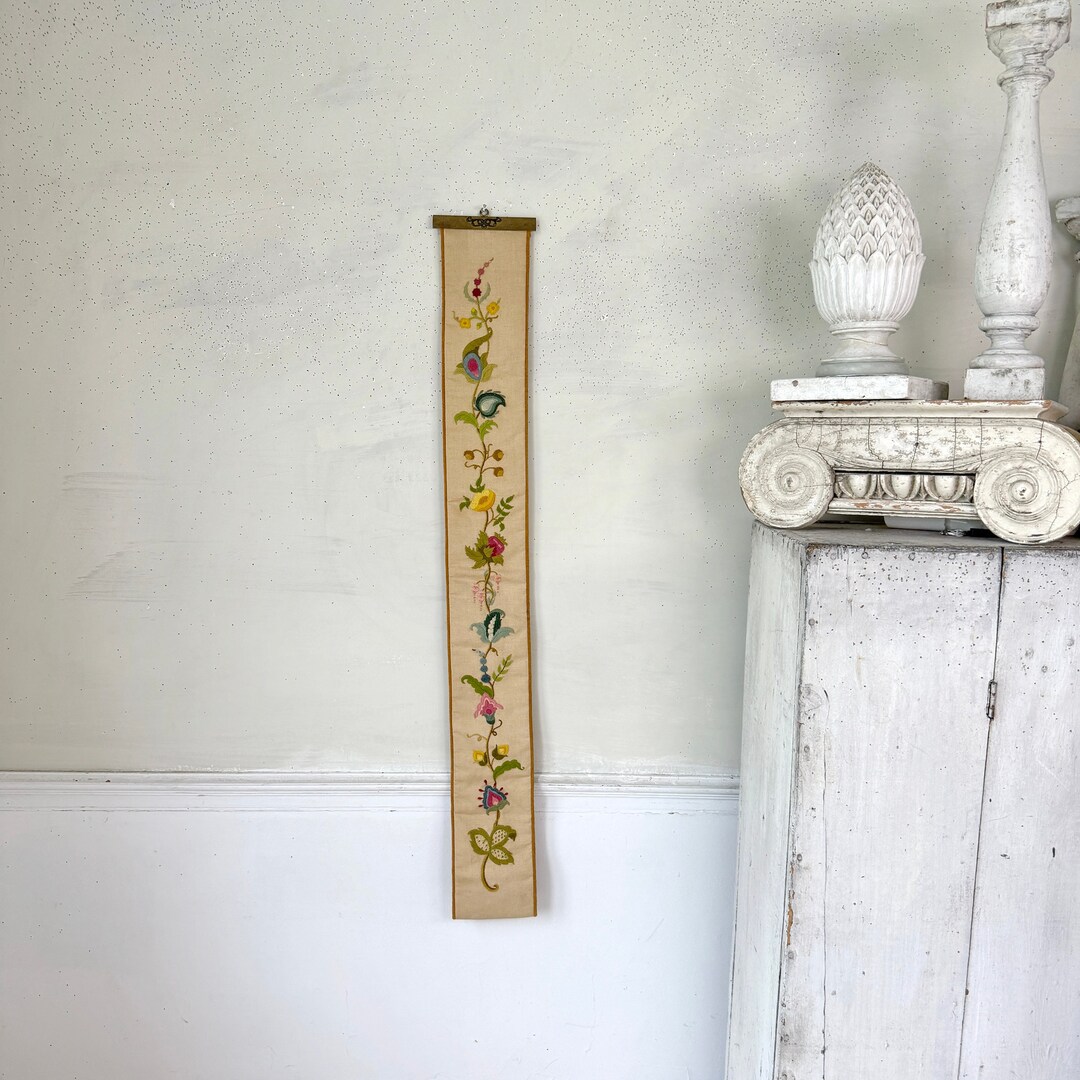 Vintage 1930's Bell Pull With Crewelwork Floral Embroidery Design ...