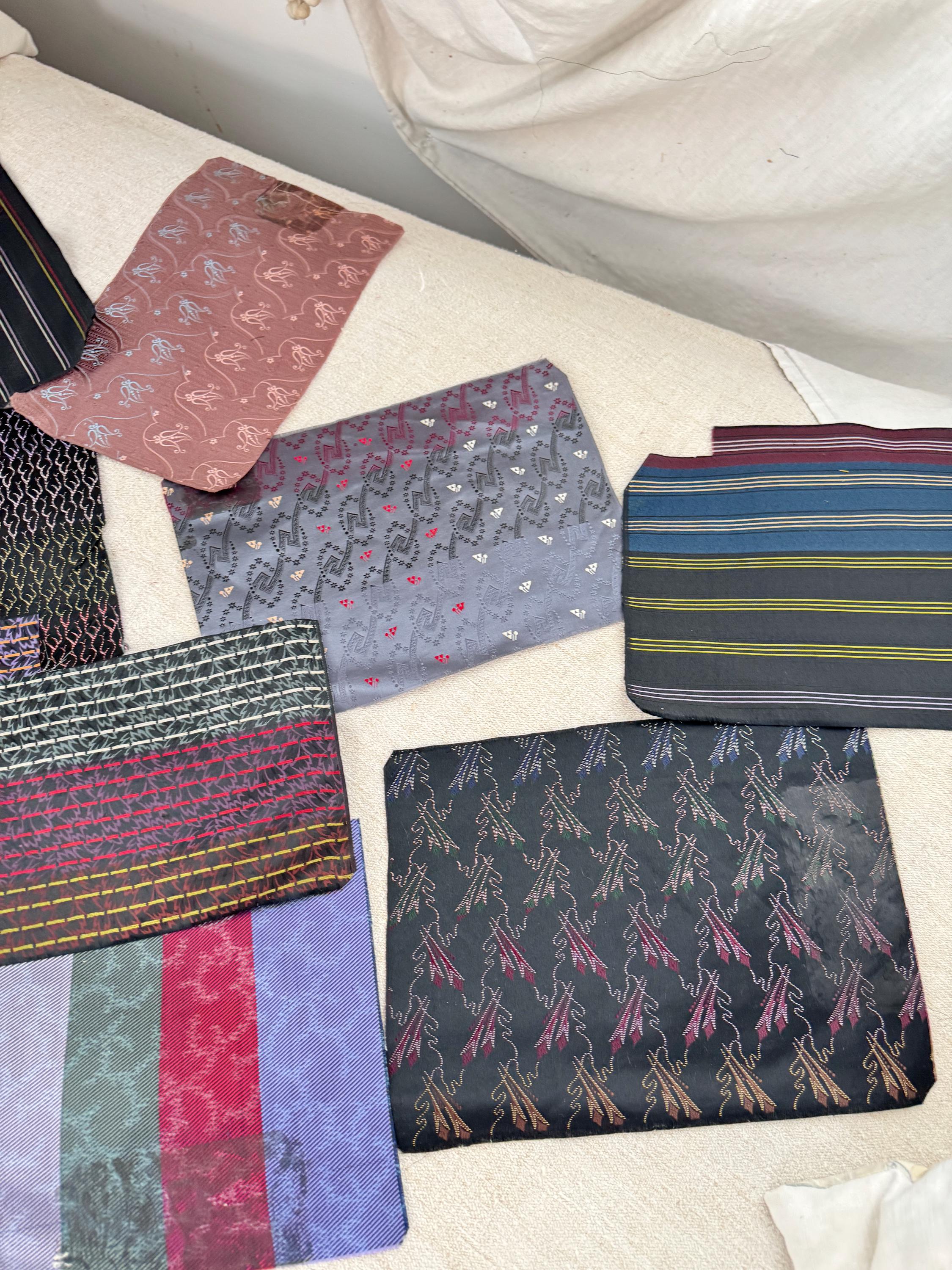 10~1880 Soie Silk De Lyon Fabric Samples Swatches Small Scale Patterns ...