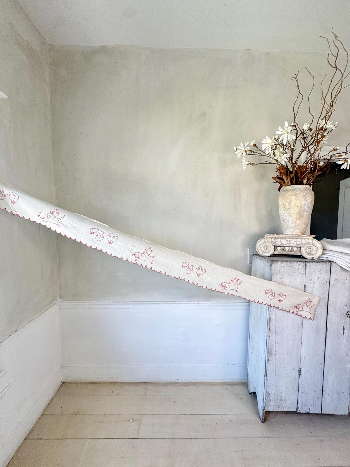 89x7 Embroidered Redwork French Old 1920s 1930s Kitchen Valance Red ...