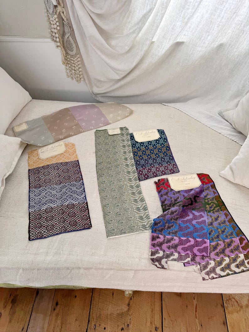 7~ 1880 Soie Silk De Lyon Fabric Samples Swatches Small Scale Patterns ...