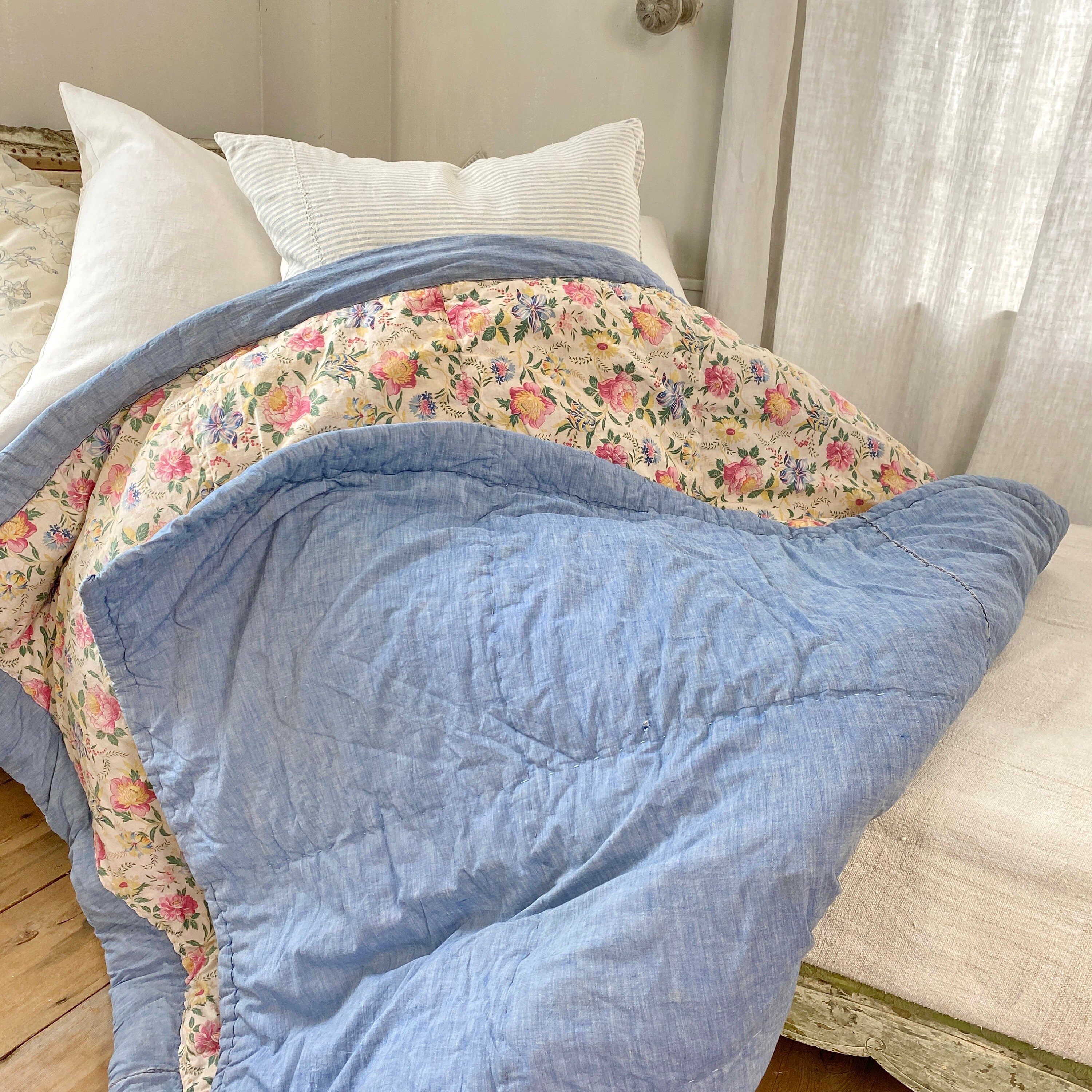 68x60 Vintage French Quilt Boutis Faded Floral Pale Blue Country ...