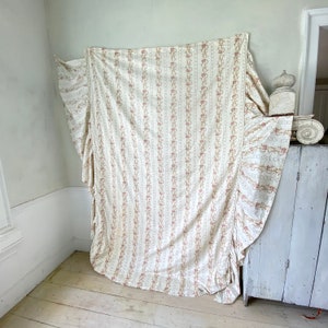 Beautiful Bedcover Faded Floral From France Flowers Striped Bedspread ...
