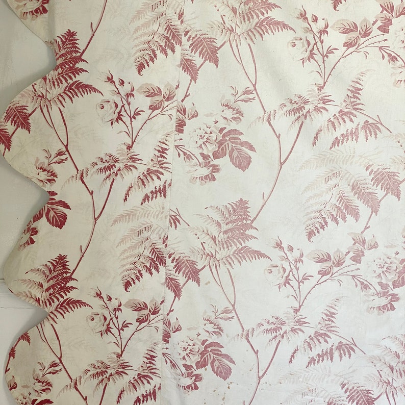 Antique Faded Vintage Rose Fern Pattern Scalloped Edge Textile ...