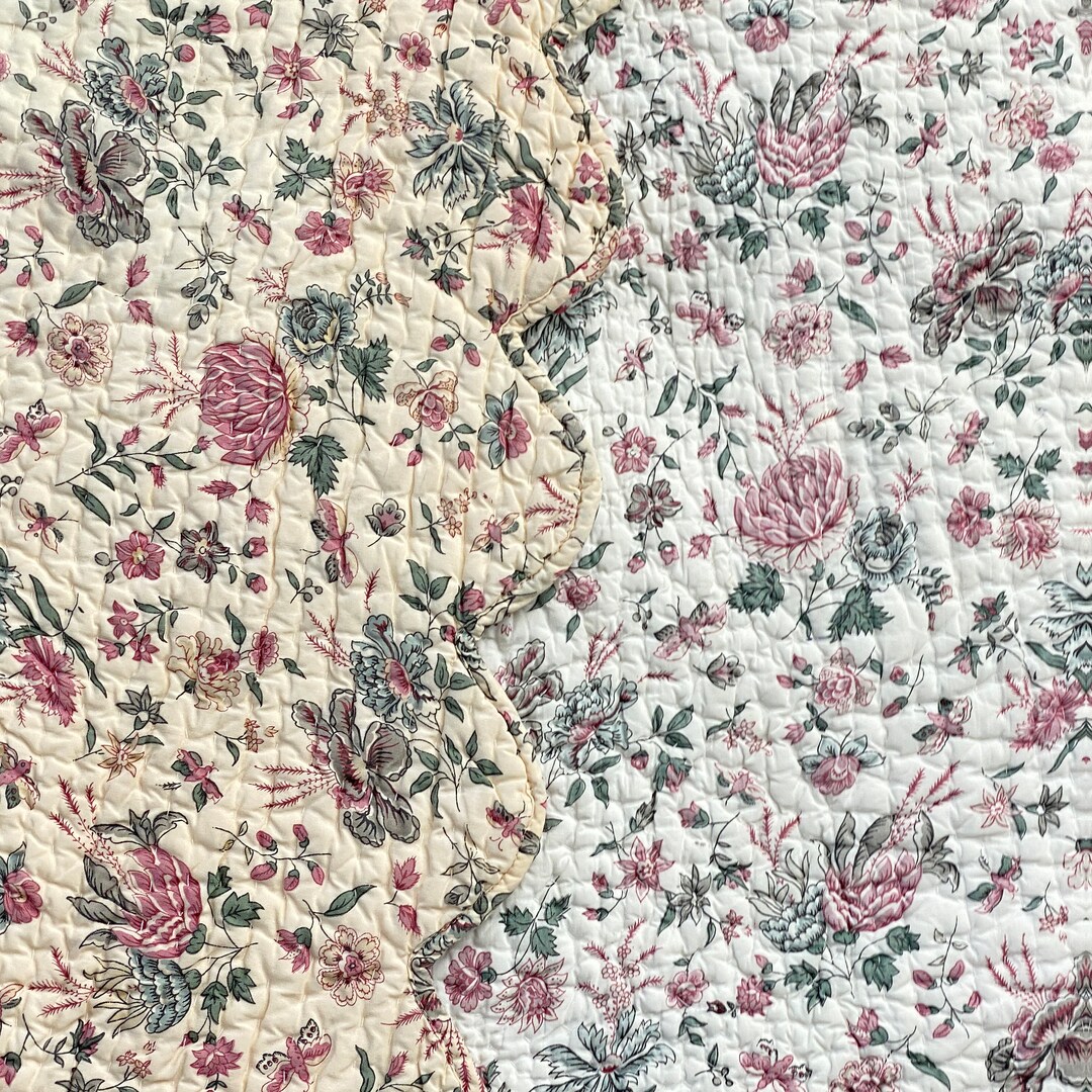 60x60 French Quilt White Ground Floral Design Cottagecore Cottage ...