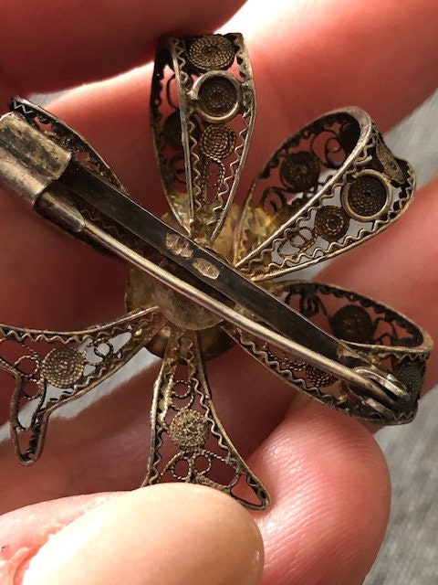 Antique Filigree Brooch/pin With Carved Cameo - Etsy